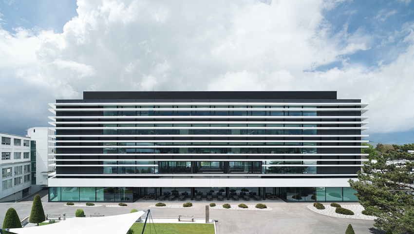 Ivoclar feiert Jubiläum und eröffnet neues Gebäude | W&O