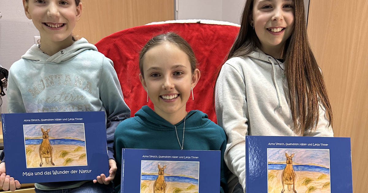 Drei Primarschülerinnen haben ein Bilderbuch gemacht | W&O