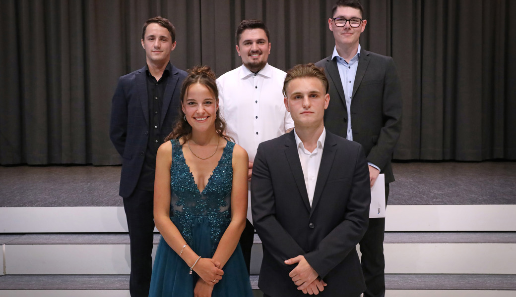 Bester Notenschnitt 5,9: BMS von 60 Personen erfolgreich bestanden | W&O