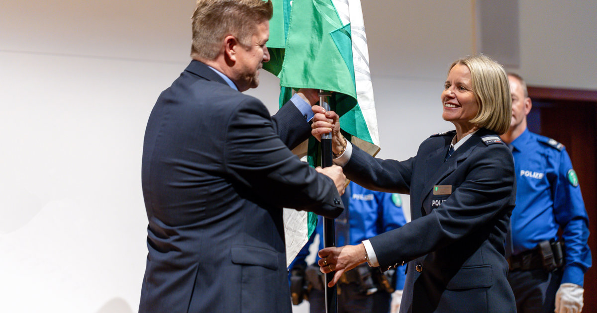 Neue Kommandantin: Barbara Reifler hat die Führung den Kantonspolizei ...