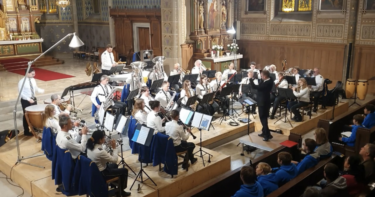 Schwungvoller Pop und gefühlvolle Klassiker: Bürgermusik Gams und ...
