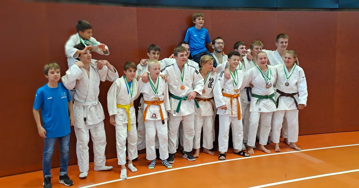 Dreimal Gold für Kämpfer des JC Buchs | W&O