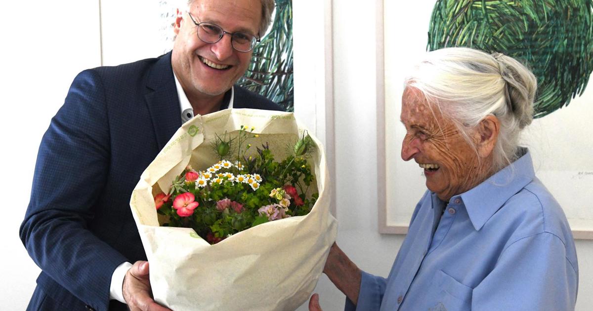 Rüstig und gesprächig: Wie sie 100 Jahre alt geworden ist | W&O